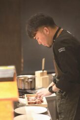 MEN'S WOM 第35回 號一郎 GoIchiRo | WOM Bangkok バンコクフリーペーパー